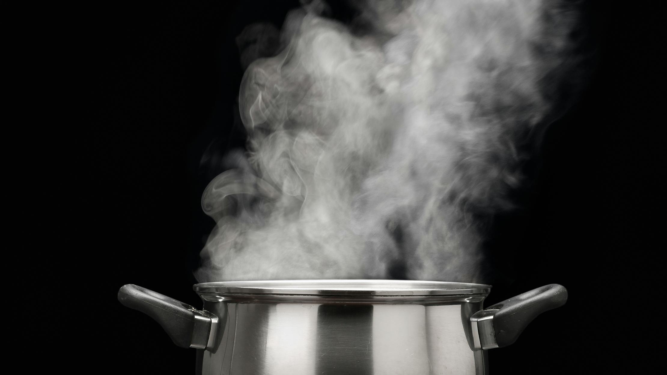 Tips on reducing condensation when induction cooking