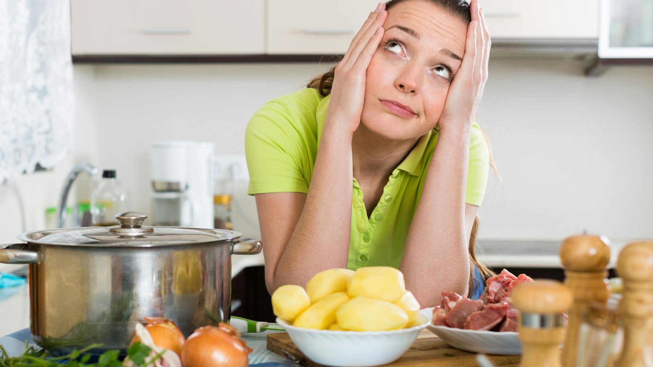 Which type of pans should I use on an induction hob?